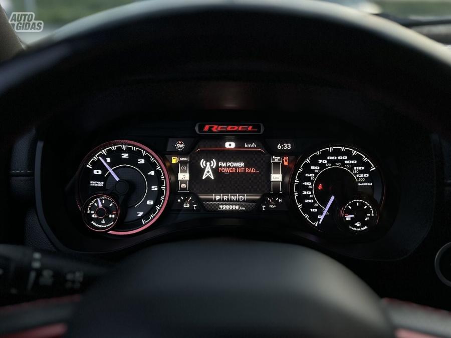 Red Dodge RAM 2020 in Kaunas, with an engine capacity of 5.70 L and mileage of 128 thousand km for 38000 €, photo 32 on AUTOMOTO.COM.LV