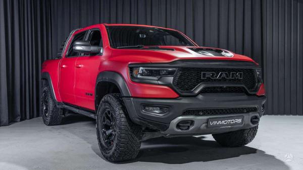 Sarkans Dodge RAM 2021 Viļņa, ar dzinēja tilpumu 6.17 L un nobraukumu 24 tūkst. km par 94500 €, foto 3 vietnē AUTOMOTO.COM.LV