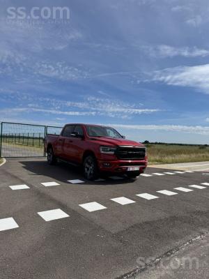 Sarkans Dodge RAM 2022 Liepāja, ar dzinēja tilpumu 5.70 L un nobraukumu 41 tūkst. km par 38000 €, foto 5 vietnē AUTOMOTO.COM.LV