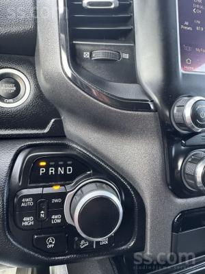 Sarkans Dodge RAM 2022 Liepāja, ar dzinēja tilpumu 5.70 L un nobraukumu 41 tūkst. km par 38000 €, foto 12 vietnē AUTOMOTO.COM.LV