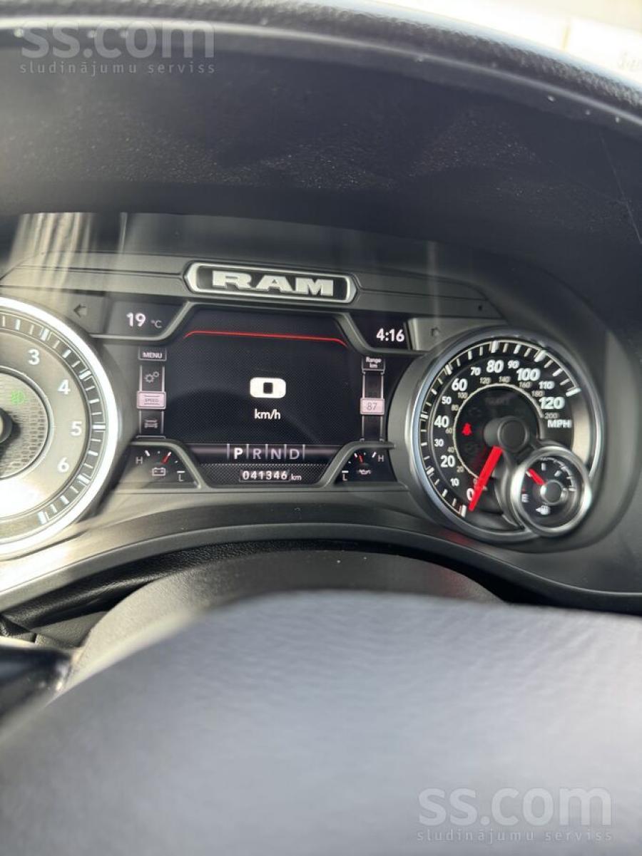 Sarkans Dodge RAM 2022 Liepāja, ar dzinēja tilpumu 5.70 L un nobraukumu 41 tūkst. km par 38000 €, foto 13 vietnē AUTOMOTO.COM.LV