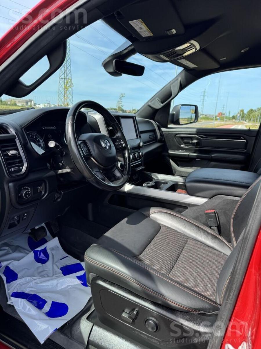 Sarkans Dodge RAM 2022 Liepāja, ar dzinēja tilpumu 5.70 L un nobraukumu 41 tūkst. km par 38000 €, foto 18 vietnē AUTOMOTO.COM.LV