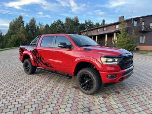 Sarkans Dodge RAM 2022 Plungė, ar dzinēja tilpumu 5.70 L un nobraukumu 73 tūkst. km par 41140 €, foto 10 vietnē AUTOMOTO.COM.LV