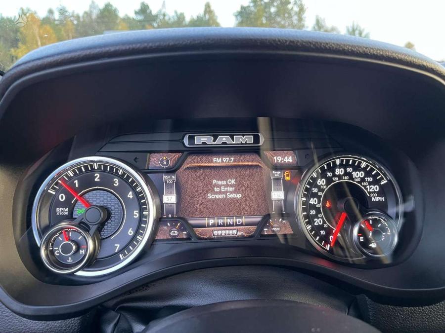 Sarkans Dodge RAM 2022 Plungė, ar dzinēja tilpumu 5.70 L un nobraukumu 73 tūkst. km par 41140 €, foto 18 vietnē AUTOMOTO.COM.LV