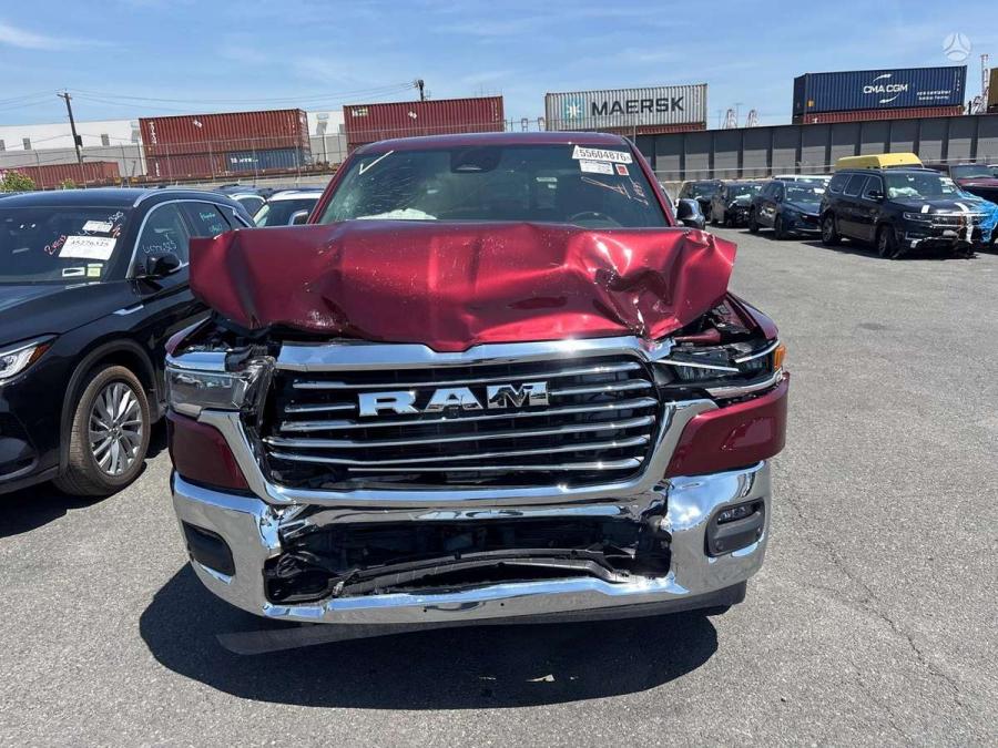 Sarkans Dodge RAM 2025 Ukmergė, ar dzinēja tilpumu 3.00 L un nobraukumu 17 tūkst. km par 29999 €, foto 4 vietnē AUTOMOTO.COM.LV