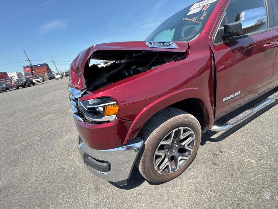 Sarkans Dodge RAM 2025 Ukmergė, ar dzinēja tilpumu 3.00 L un nobraukumu 17 tūkst. km par 29999 €, foto 15 vietnē AUTOMOTO.COM.LV