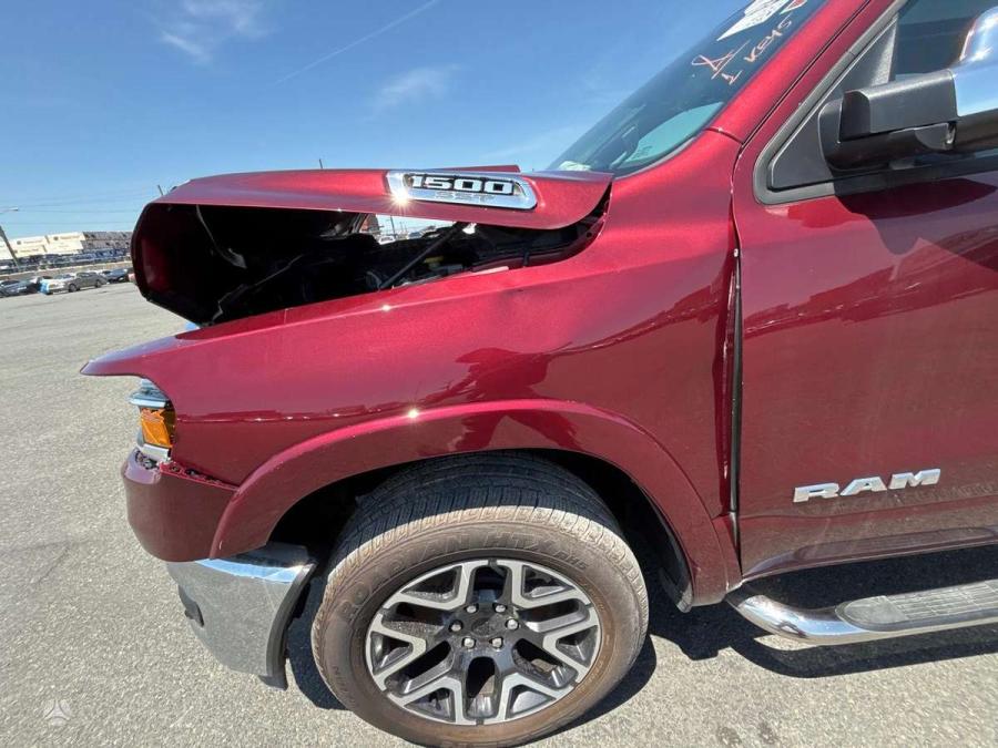 Sarkans Dodge RAM 2025 Ukmergė, ar dzinēja tilpumu 3.00 L un nobraukumu 17 tūkst. km par 29999 €, foto 16 vietnē AUTOMOTO.COM.LV