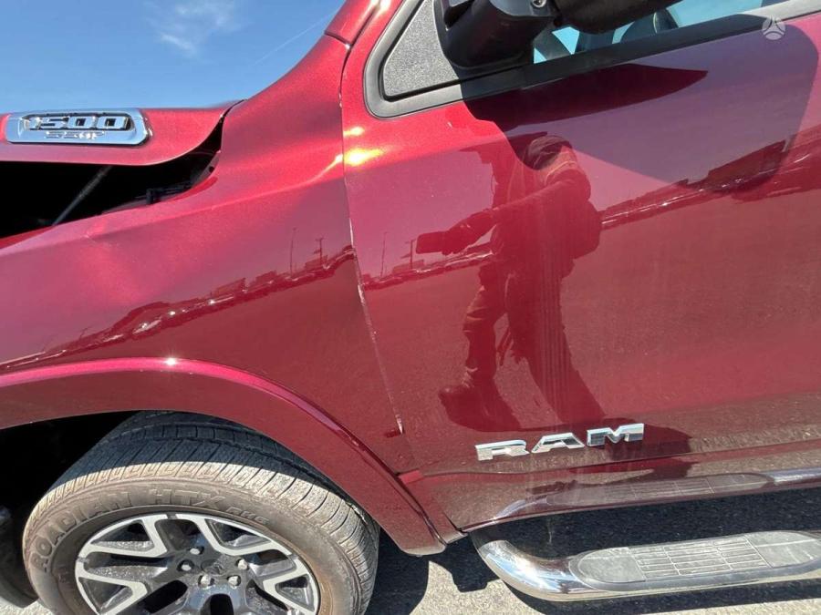 Sarkans Dodge RAM 2025 Ukmergė, ar dzinēja tilpumu 3.00 L un nobraukumu 17 tūkst. km par 29999 €, foto 17 vietnē AUTOMOTO.COM.LV