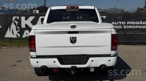 White Dodge RAM 2011 in Liepaja, with an engine capacity of 5.70 L and mileage of 285 thousand km for 17500 €, photo 5 on AUTOMOTO.COM.LV