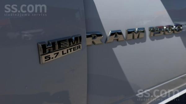 White Dodge RAM 2011 in Liepaja, with an engine capacity of 5.70 L and mileage of 285 thousand km for 17500 €, photo 10 on AUTOMOTO.COM.LV