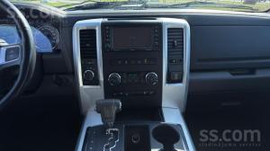 White Dodge RAM 2011 in Liepaja, with an engine capacity of 5.70 L and mileage of 285 thousand km for 17500 €, photo 17 on AUTOMOTO.COM.LV
