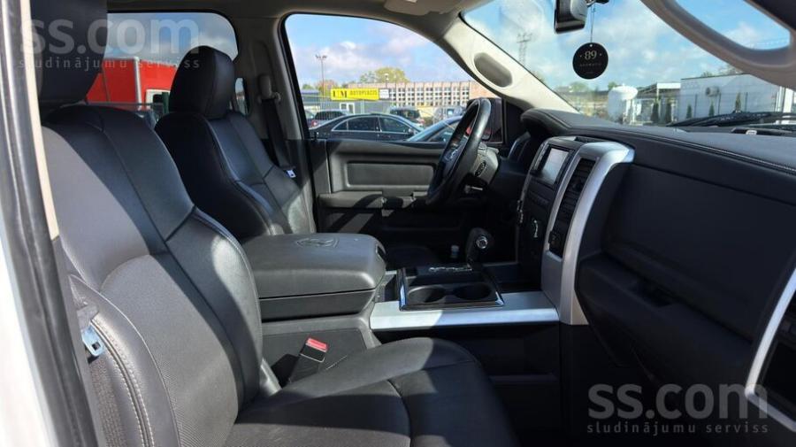 White Dodge RAM 2011 in Liepaja, with an engine capacity of 5.70 L and mileage of 285 thousand km for 17500 €, photo 21 on AUTOMOTO.COM.LV