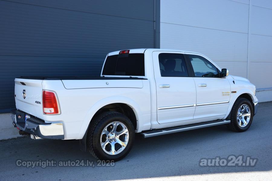 White Dodge RAM 2015 in Tallinn, with an engine capacity of 3.00 L and mileage of 289 thousand km for 24900 €, photo 6 on AUTOMOTO.COM.LV