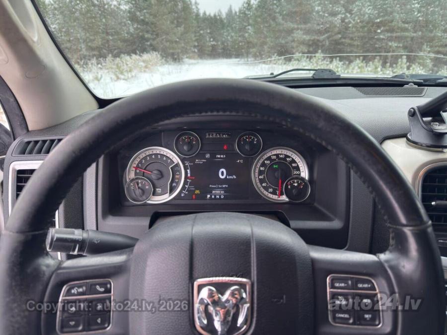 Balts Dodge RAM 2016 Tallina, ar dzinēja tilpumu 5.70 L un nobraukumu 202 tūkst. km par 23000 €, foto 19 vietnē AUTOMOTO.COM.LV
