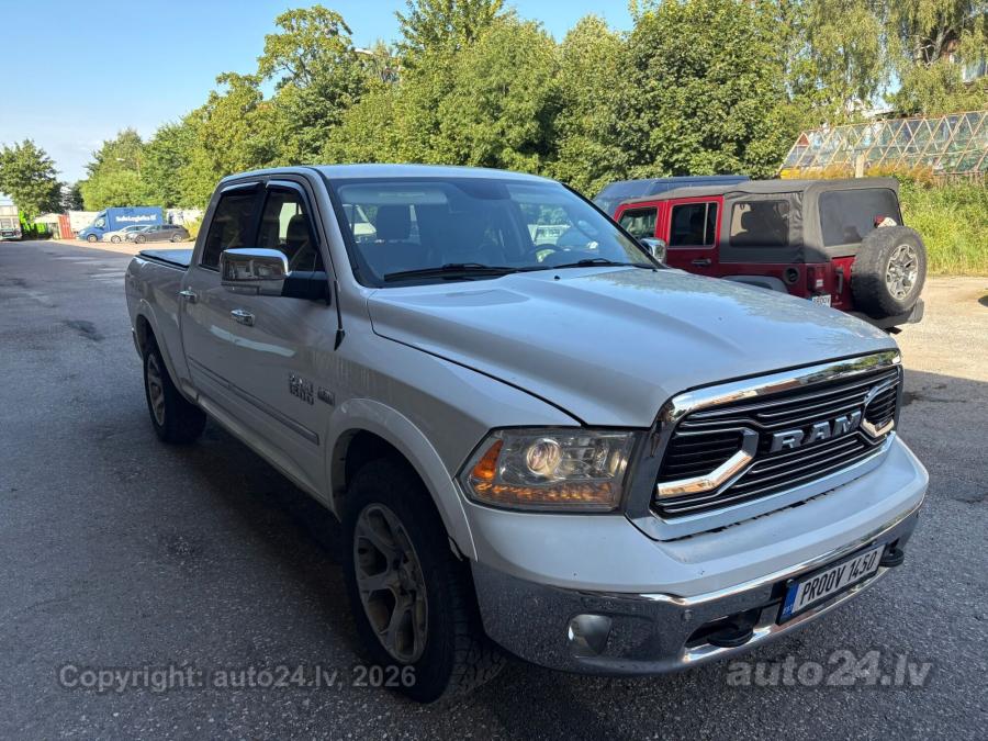 White Dodge RAM 2016 in Tallinn, with an engine capacity of 5.70 L and mileage of 300 thousand km for 15000 €, photo 1 on AUTOMOTO.COM.LV
