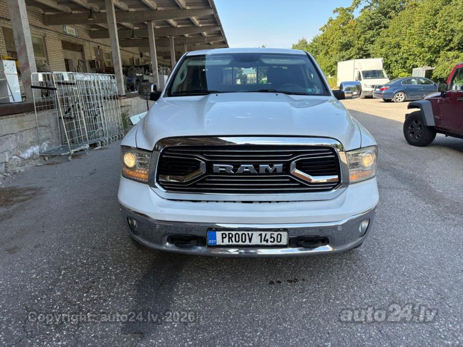 White Dodge RAM 2016 in Tallinn, with an engine capacity of 5.70 L and mileage of 300 thousand km for 15000 €, photo 4 on AUTOMOTO.COM.LV