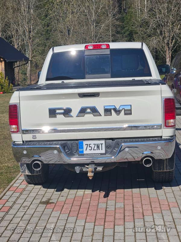 White Dodge RAM 2017 in Tallinn, with an engine capacity of 5.70 L and mileage of 168 thousand km for 36000 €, photo 4 on AUTOMOTO.COM.LV