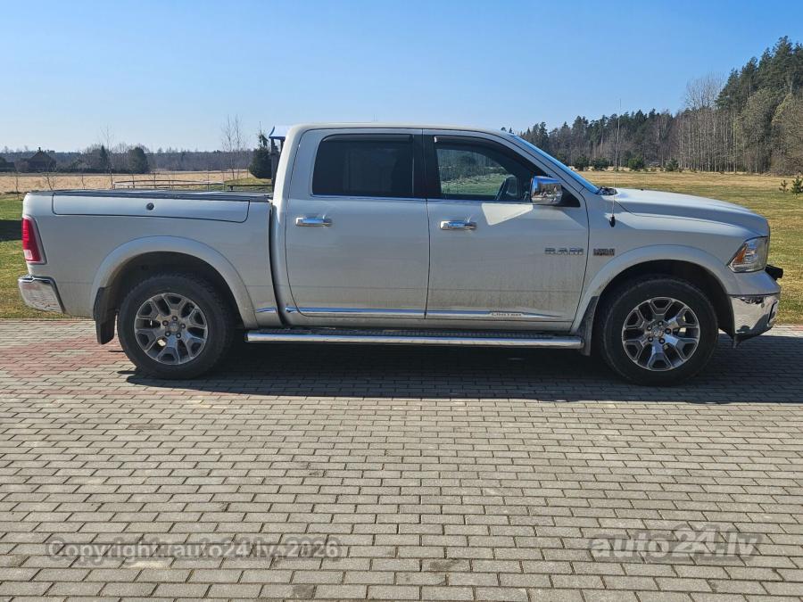 White Dodge RAM 2017 in Tallinn, with an engine capacity of 5.70 L and mileage of 168 thousand km for 36000 €, photo 6 on AUTOMOTO.COM.LV