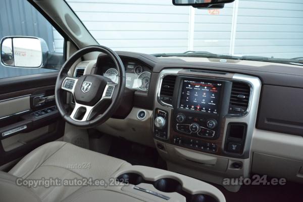 Белый Додж РАМ 2018 в Таллин, объемом двигателя 3.00 л и пробегом 105 тыс. км за 29999 €, фото 11 на AUTOMOTO.COM.LV