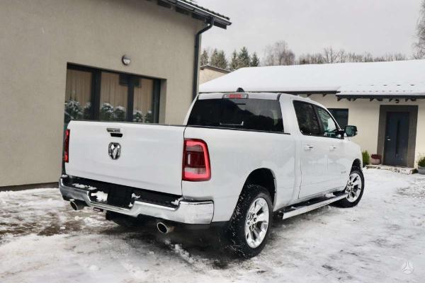 Balts Dodge RAM 2019 Viļņa, ar dzinēja tilpumu 5.70 L un nobraukumu 86 tūkst. km par 34800 €, foto 5 vietnē AUTOMOTO.COM.LV