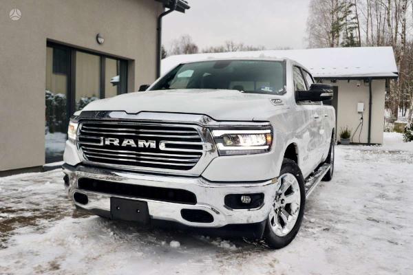 Balts Dodge RAM 2019 Viļņa, ar dzinēja tilpumu 5.70 L un nobraukumu 87 tūkst. km par 34500 €, foto 3 vietnē AUTOMOTO.COM.LV