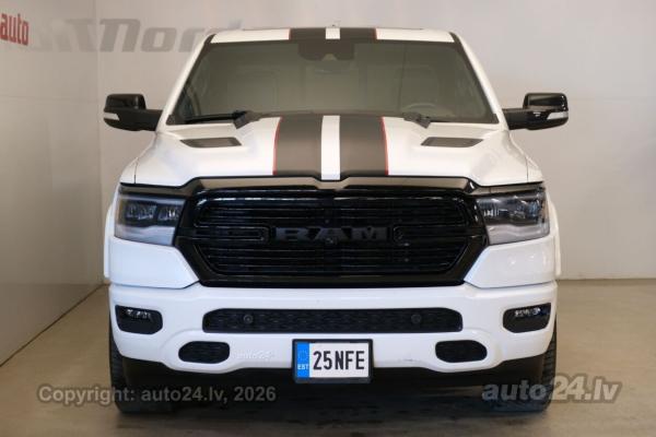 White Dodge RAM 2021 in Tallinn, with an engine capacity of 5.70 L and mileage of 93 thousand km for 54900 €, photo 3 on AUTOMOTO.COM.LV