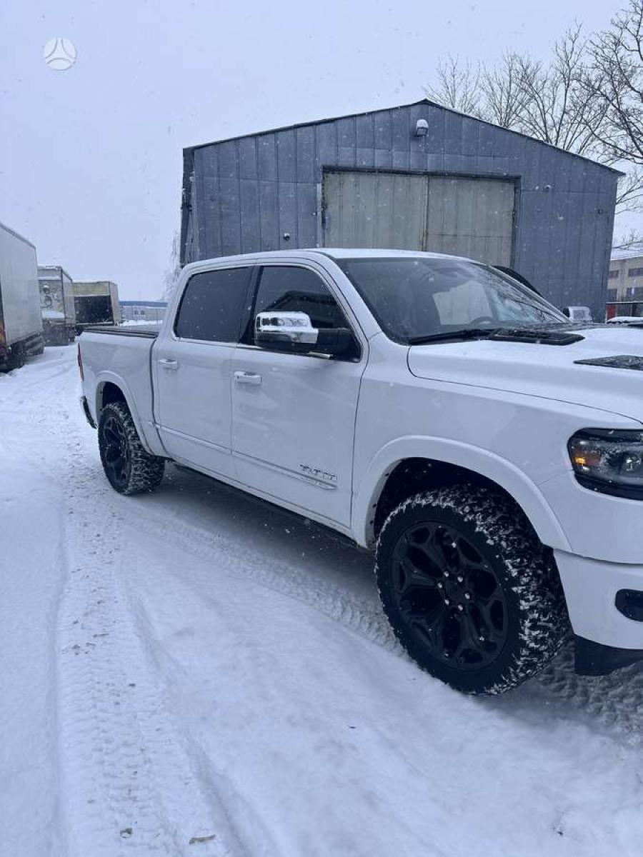 Balts Dodge RAM 2023 Šauļi, ar dzinēja tilpumu 5.70 L un nobraukumu 27 tūkst. km par 67760 €, foto 5 vietnē AUTOMOTO.COM.LV
