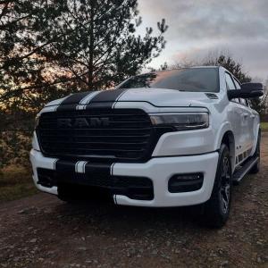 White Dodge RAM 2025 in Plunge, with an engine capacity of 3.00 L and mileage of 22 thousand km for 59000 €, photo  on AUTOMOTO.COM.LV