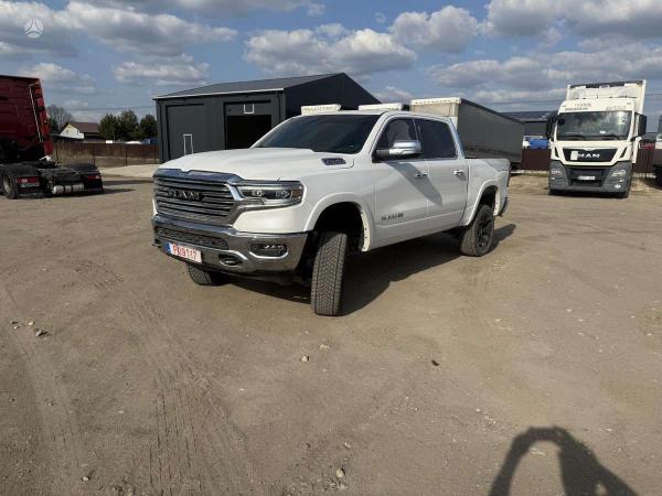 Balts Dodge RAM 2022 Viļņa, ar dzinēja tilpumu 5.70 L un nobraukumu 114 tūkst. km par 43500 €, foto 1 vietnē AUTOMOTO.COM.LV