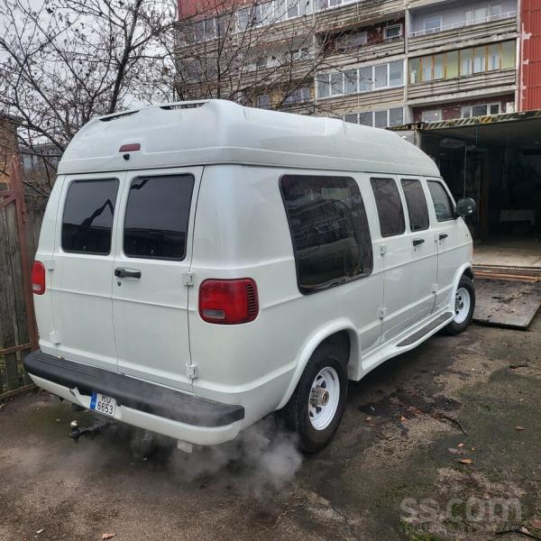 Balts Dodge RAM 1998 Rīga, ar dzinēja tilpumu 5.20 L un nobraukumu 190 tūkst. km par 18000 €, foto 1 vietnē AUTOMOTO.COM.LV