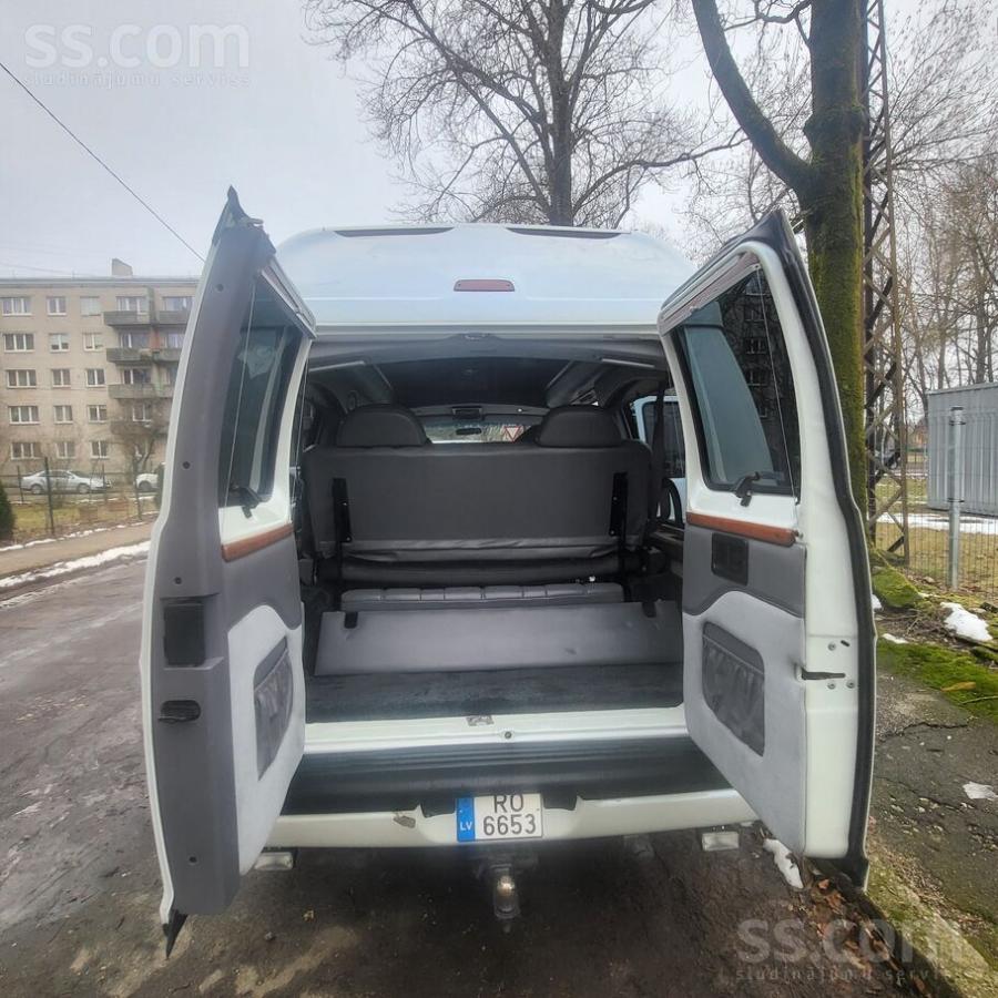 Balts Dodge RAM 1998 Rīga, ar dzinēja tilpumu 5.20 L un nobraukumu 190 tūkst. km par 18000 €, foto 10 vietnē AUTOMOTO.COM.LV