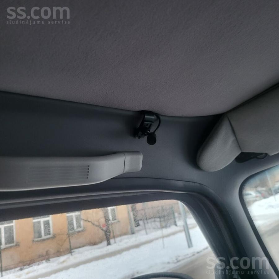 Balts Dodge RAM 1998 Rīga, ar dzinēja tilpumu 5.20 L un nobraukumu 190 tūkst. km par 18000 €, foto 17 vietnē AUTOMOTO.COM.LV