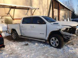 White Dodge RAM 2021 in Vilnius, with an engine capacity of 5.70 L and mileage of 220 thousand km for 11500 €, photo 11 on AUTOMOTO.COM.LV