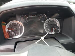 White Dodge RAM 2014 in Riga, with an engine capacity of 3.00 L and mileage of 144 thousand km for 9900 €, photo 11 on AUTOMOTO.COM.LV