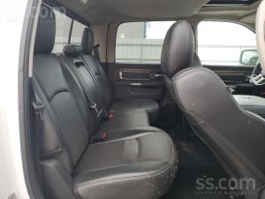 White Dodge RAM 2014 in Riga, with an engine capacity of 3.00 L and mileage of 144 thousand km for 9900 €, photo 12 on AUTOMOTO.COM.LV