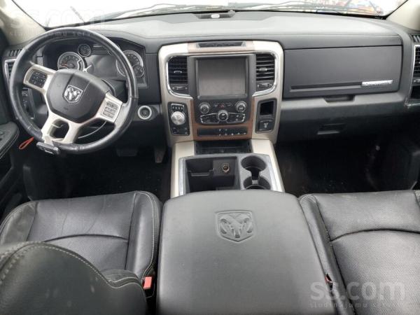 White Dodge RAM 2014 in Riga, with an engine capacity of 3.00 L and mileage of 144 thousand km for 9900 €, photo 9 on AUTOMOTO.COM.LV