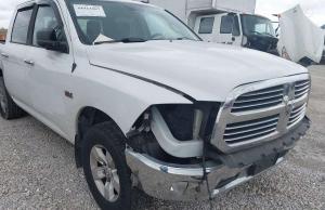 Balts Dodge RAM 2015 Viļņa, ar dzinēja tilpumu 5.65 L un nobraukumu 341 tūkst. km par 7700 €, foto 3 vietnē AUTOMOTO.COM.LV