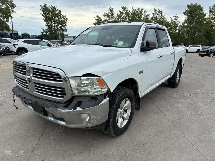 Balts Dodge RAM 2015 Viļņa, ar dzinēja tilpumu 5.65 L un nobraukumu 341 tūkst. km par 7700 €, foto 6 vietnē AUTOMOTO.COM.LV