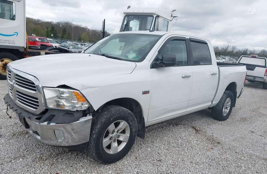 Balts Dodge RAM 2015 Viļņa, ar dzinēja tilpumu 5.65 L un nobraukumu 341 tūkst. km par 7700 €, foto 7 vietnē AUTOMOTO.COM.LV
