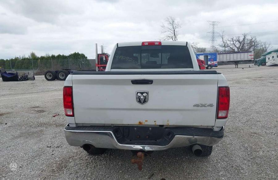 Balts Dodge RAM 2015 Viļņa, ar dzinēja tilpumu 5.65 L un nobraukumu 341 tūkst. km par 7700 €, foto 11 vietnē AUTOMOTO.COM.LV