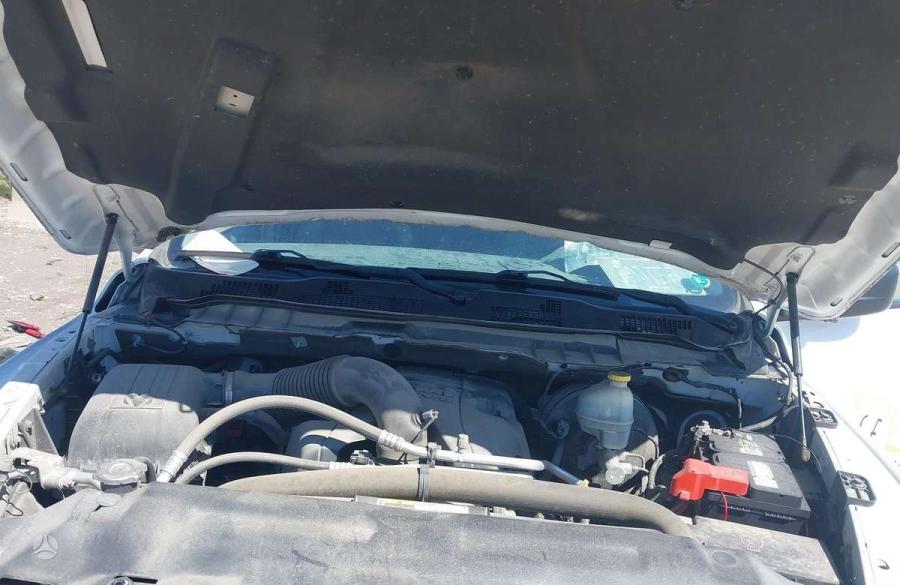 Balts Dodge RAM 2015 Viļņa, ar dzinēja tilpumu 5.65 L un nobraukumu 341 tūkst. km par 7700 €, foto 22 vietnē AUTOMOTO.COM.LV