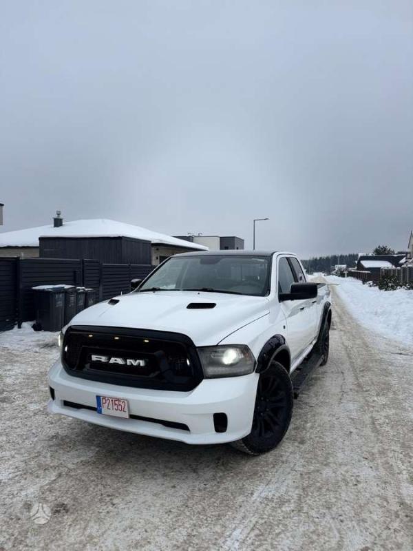 Balts Dodge RAM 2016 Viļņa, ar dzinēja tilpumu 3.60 L un nobraukumu 300 tūkst. km par 15000 €, foto 1 vietnē AUTOMOTO.COM.LV