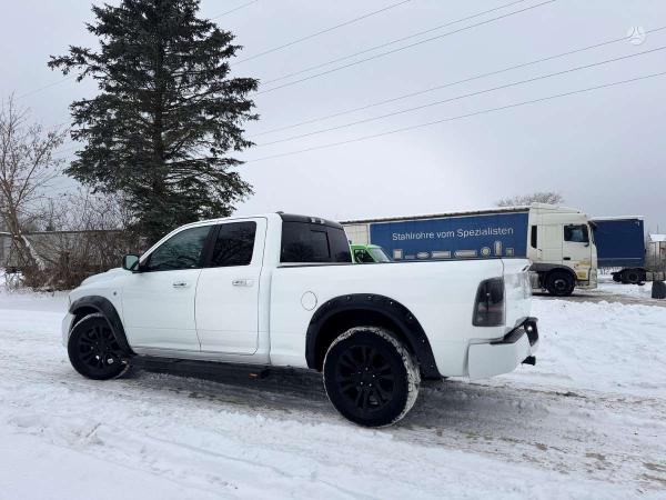 Balts Dodge RAM 2016 Viļņa, ar dzinēja tilpumu 3.60 L un nobraukumu 300 tūkst. km par 15000 €, foto 7 vietnē AUTOMOTO.COM.LV
