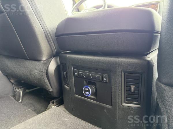 Balts Dodge RAM 2016 Rēzekne, ar dzinēja tilpumu 3.00 L un nobraukumu 255 tūkst. km par 26500 €, foto 6 vietnē AUTOMOTO.COM.LV