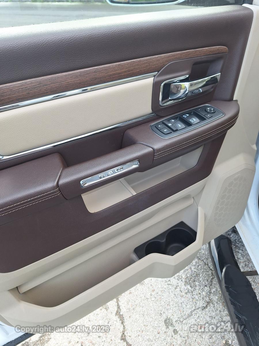 Белый Додж РАМ 2018 в Таллин, объемом двигателя 3.00 л и пробегом 106 тыс. км за 29990 €, фото 11 на AUTOMOTO.COM.LV