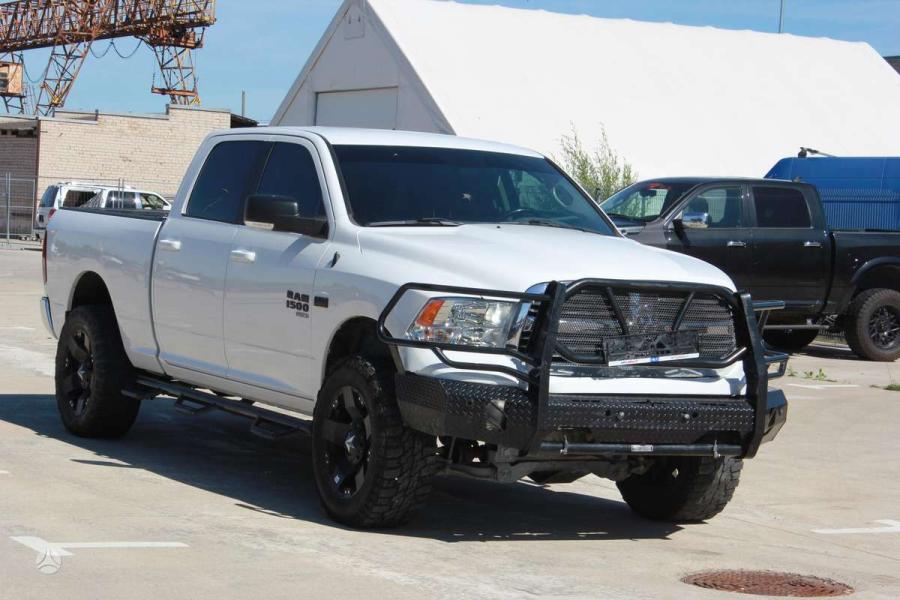 Balts Dodge RAM 2019 Šauļi, ar dzinēja tilpumu 5.65 L un nobraukumu 151 tūkst. km par 13500 €, foto 1 vietnē AUTOMOTO.COM.LV