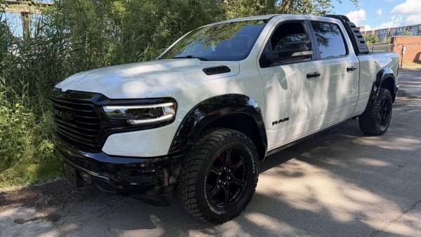 Balts Dodge RAM 2019 Klaipėda, ar dzinēja tilpumu 5.65 L un nobraukumu 101 tūkst. km par 42350 €, foto  vietnē AUTOMOTO.COM.LV