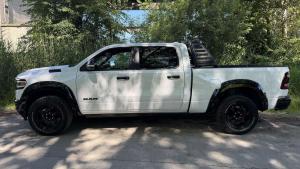 Balts Dodge RAM 2019 Klaipėda, ar dzinēja tilpumu 5.65 L un nobraukumu 101 tūkst. km par 42350 €, foto 5 vietnē AUTOMOTO.COM.LV