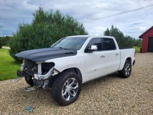 White Dodge RAM 2019 in Birzai, with an engine capacity of 5.70 L and mileage of 154 thousand km for 27000 €, photo  on AUTOMOTO.COM.LV