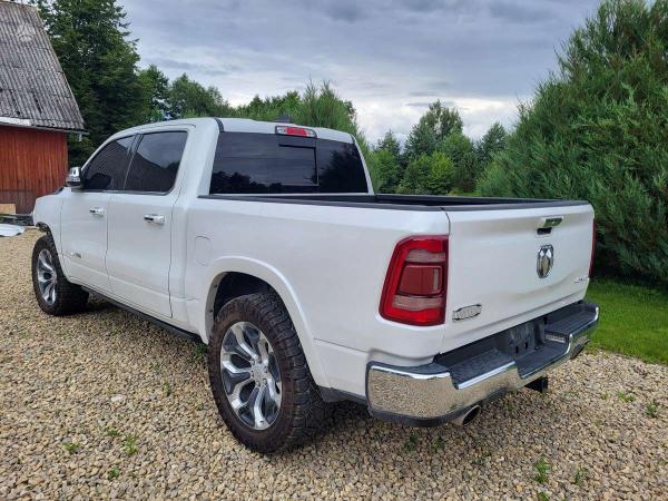 Balts Dodge RAM 2019 Biržai, ar dzinēja tilpumu 5.70 L un nobraukumu 154 tūkst. km par 26000 €, foto 1 vietnē AUTOMOTO.COM.LV